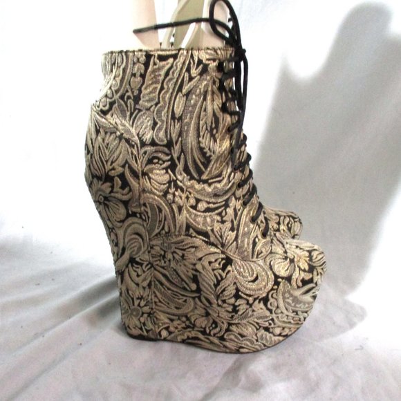 Jeffrey Campbell | Shoes | Jeffrey Campbell Damsel Brocade Y Platform ...